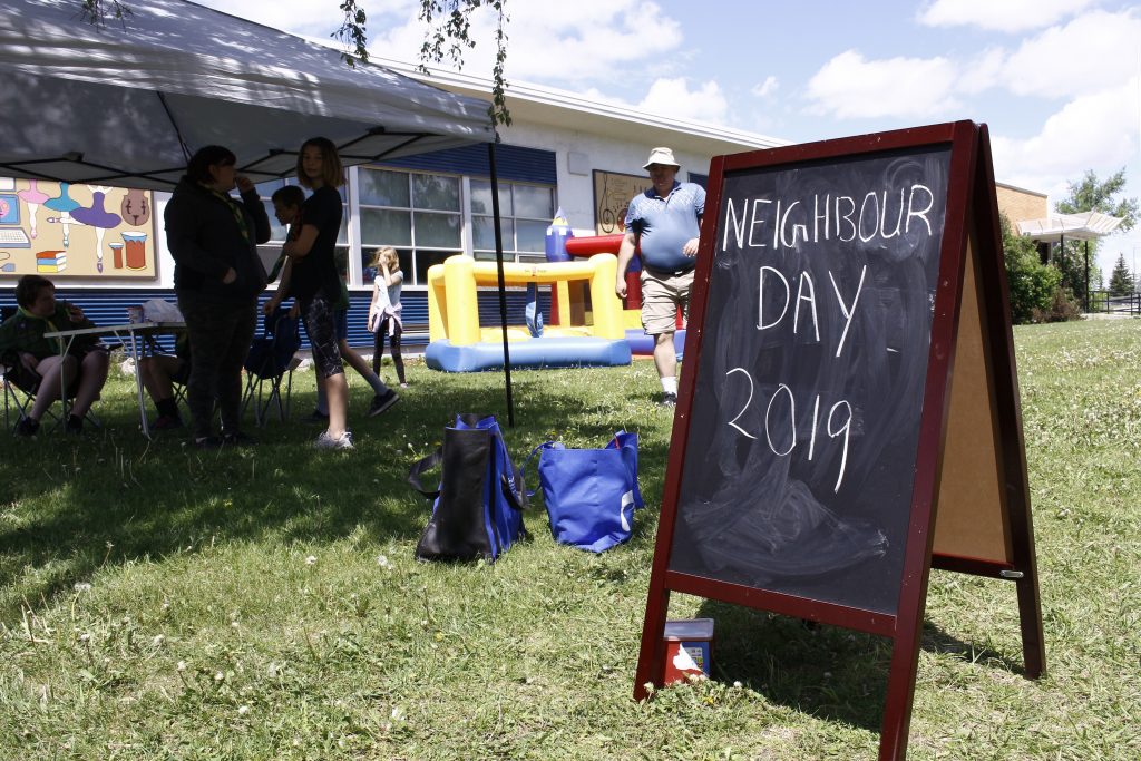 Calgarians celebrate Neighbour Day in their communities - LiveWire Calgary