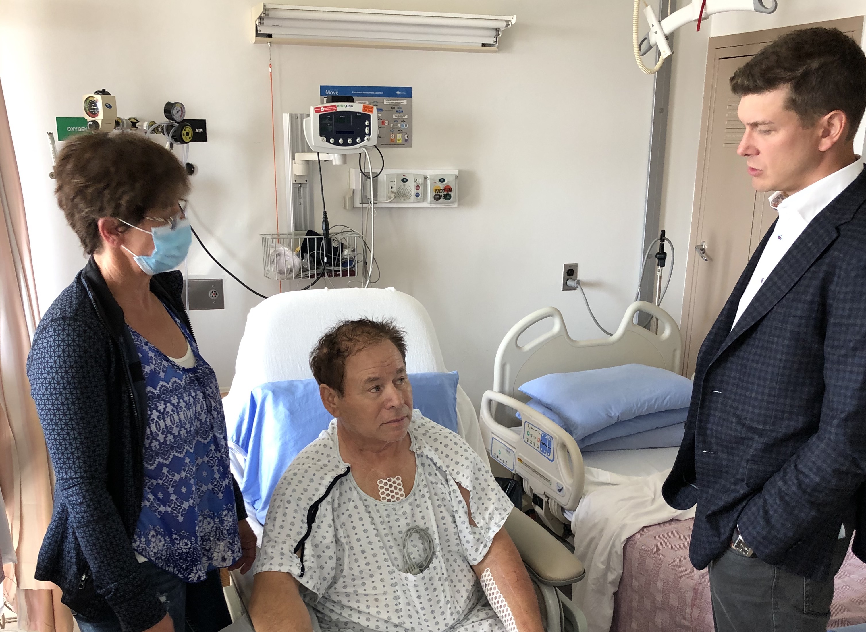 Calgary doc saves man's life - twice - after heart attack on Canmore ...