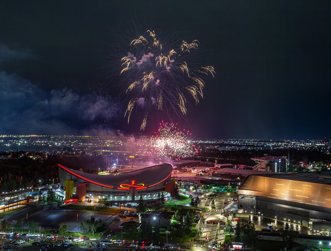 Photos: Canada Day 2024 fireworks light up the night sky - LiveWire Calgary