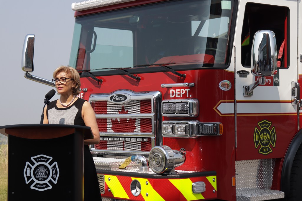 Calgary's first electric fire engine makes debut at northwest station ...
