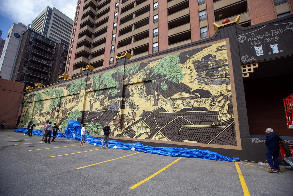 New Chinatown mural featuring Bianjing Gate to the City unveiled ...